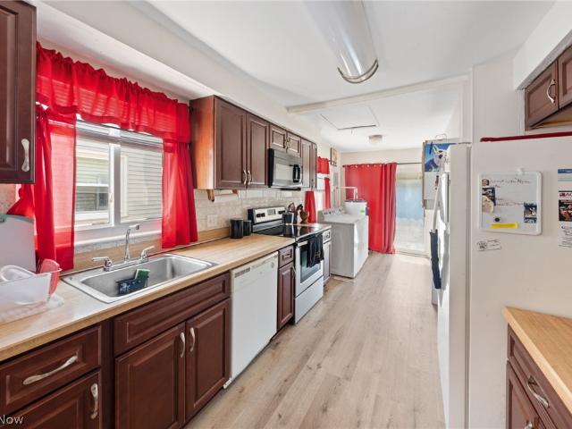 4122 W 145th Street