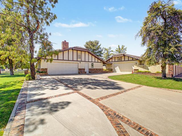 4122 w paradise lane