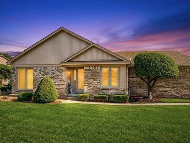 41230 Whispering Oaks Dr, Clinton Township, MI 48038