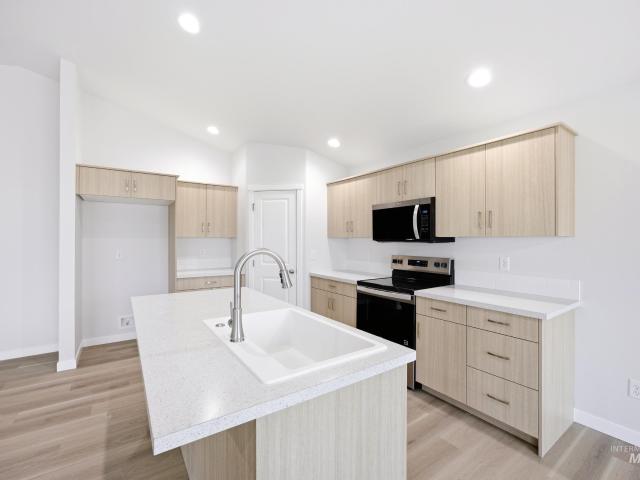 4123 Austin St