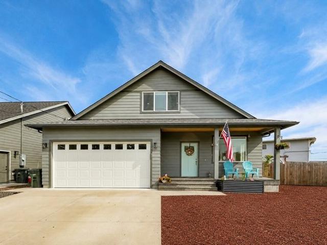 4123 Stuart Cir, Ferndale, WA 98248