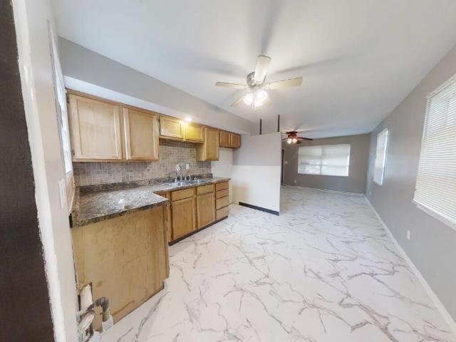 4123 W 19th Place
