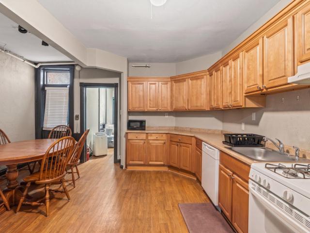 4123 Woodland Avenue
