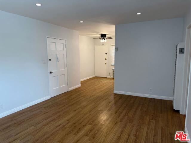 4123 1/2 W Toluca Lake Avenue