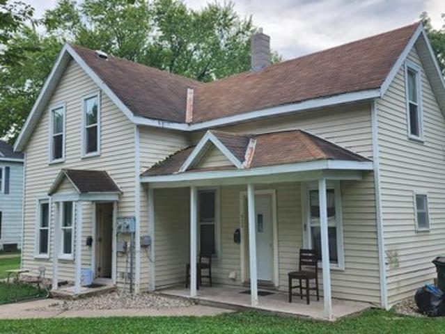 412 3rd St SE, Willmar, MN 56201
