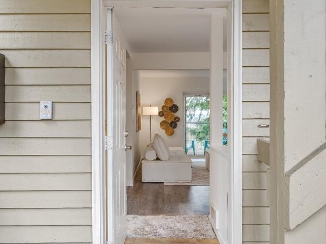 412 10th St, Unit B202, Kirkland, WA 98033 | MLS #2467