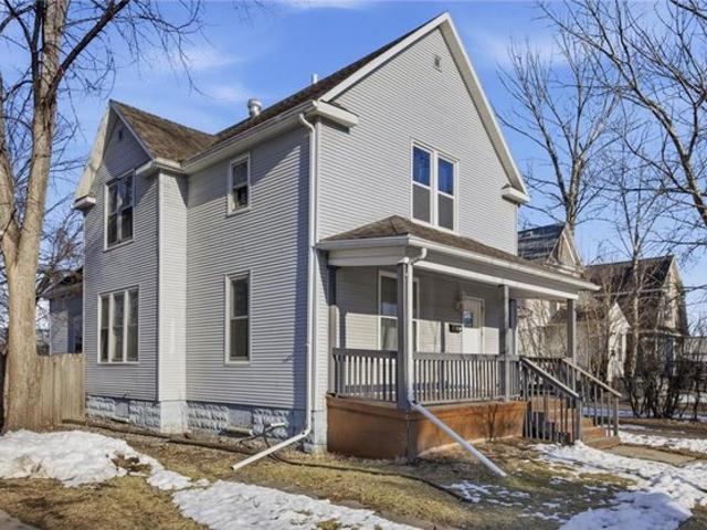 412 12th St N, Fargo, ND 58102