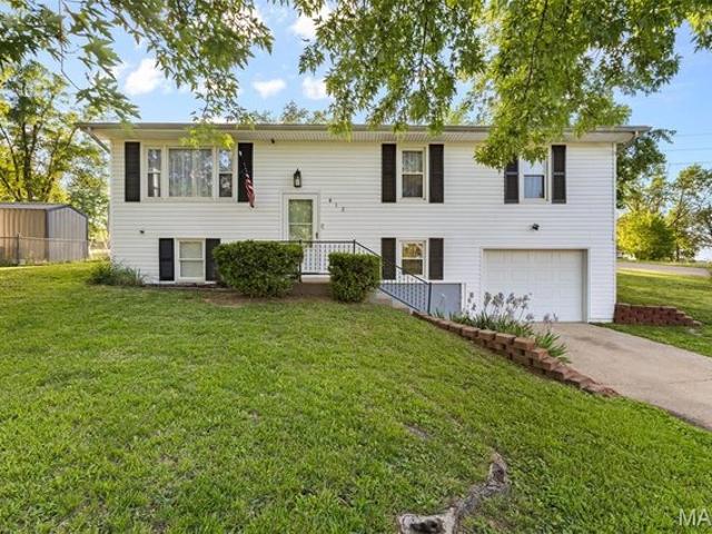 412 1st St, Park Hills, MO 63601