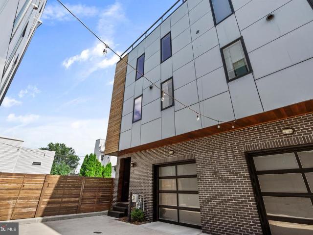 412 24 Moyer Street # 11