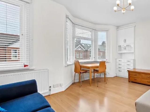 412, 412A Kingston Road, London, SW20 8LL, United Kingdom | 1 bed apartment for rent #139069874 | Rentberry