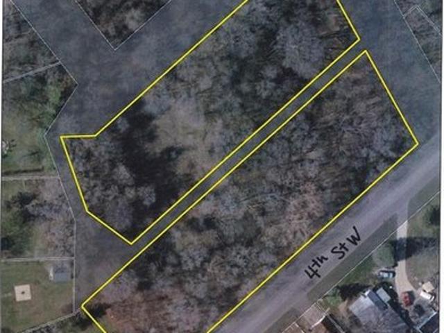 412 4th St W, Carver, MN 55315