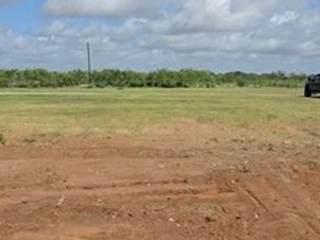 412 County Road 317, Charlotte, TX 78011