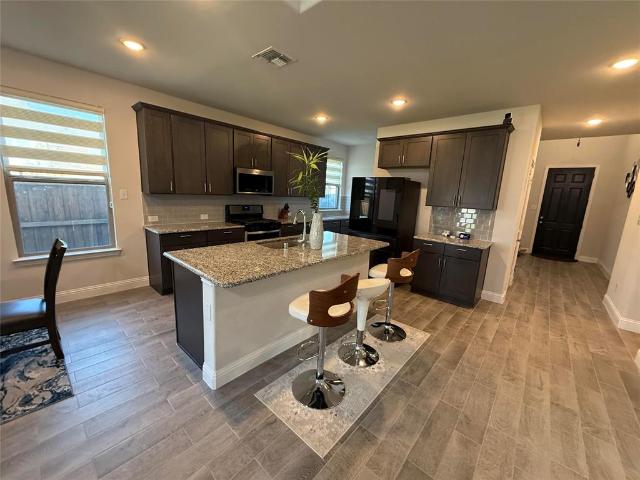 412 Christie Crossing