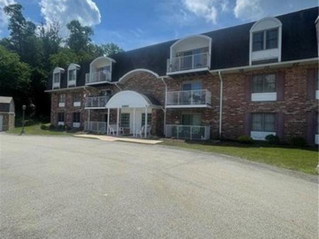 412 Clubhouse Dr, Washington, PA 15301