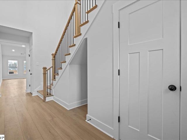 412 Crestcreek Drive
