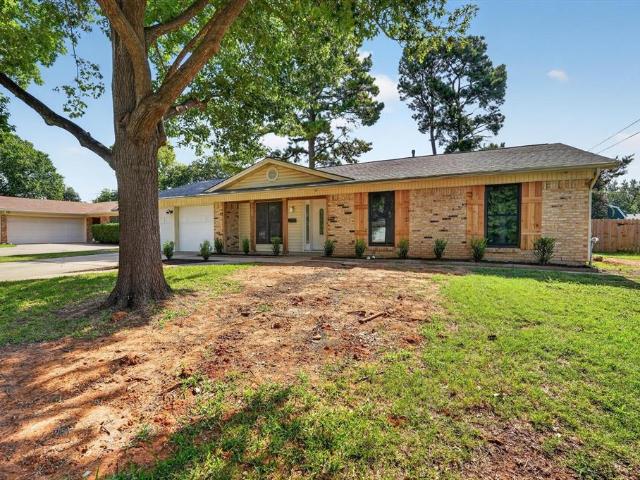 412 Apple Blossom Lane
