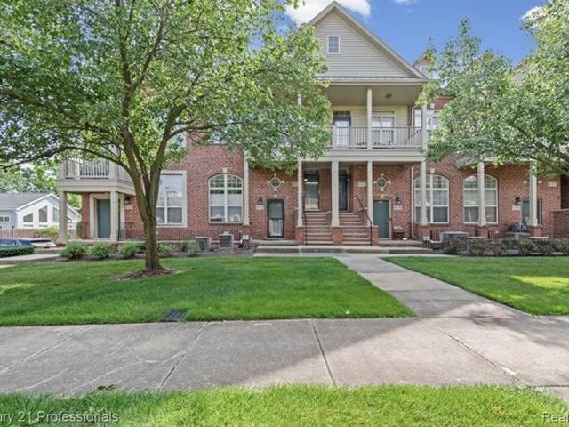 412 Boardwalk Dr, Walled Lake, MI 48390