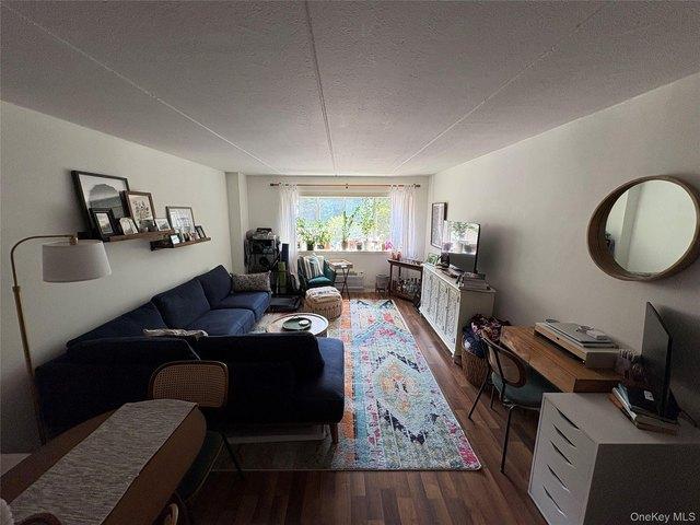 412 Benedict Ave Apt 1E, Tarrytown, NY 10591