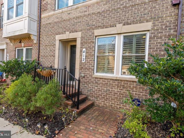 412 Blue Flax Place