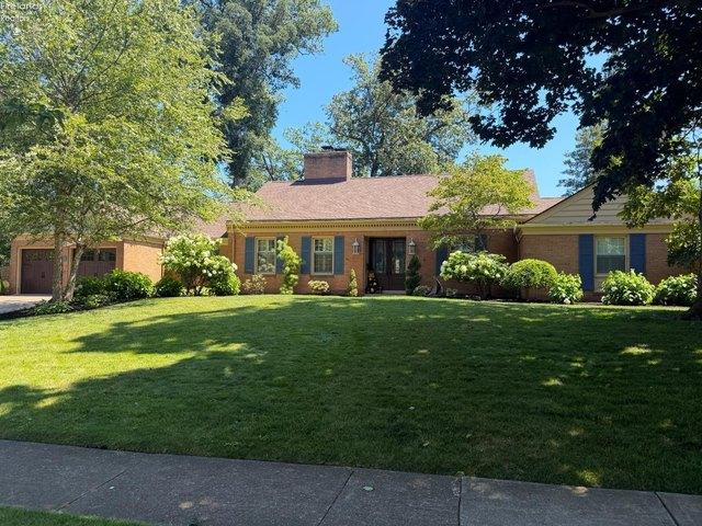 412 Gateway Blvd, Huron, OH 44839