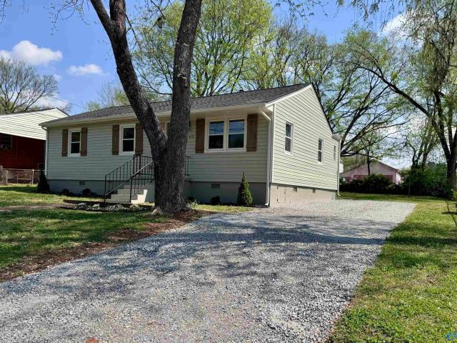 412 Greenacres Drive