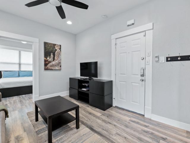 412 Drew Street 4