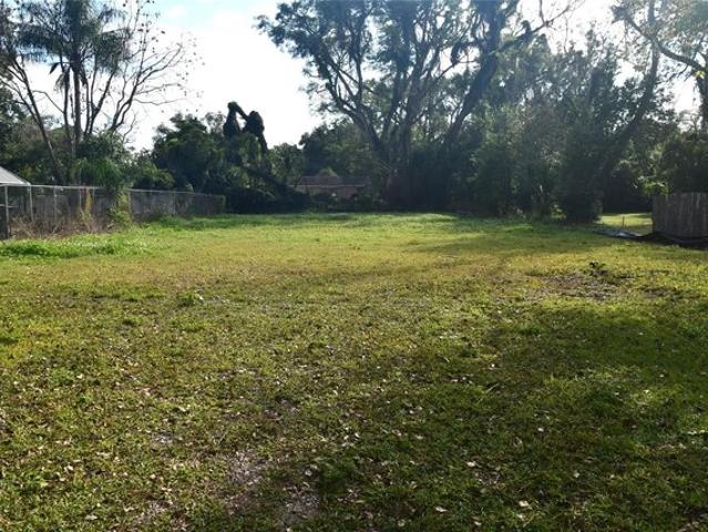 412 E 7th St, Apopka, FL 32703