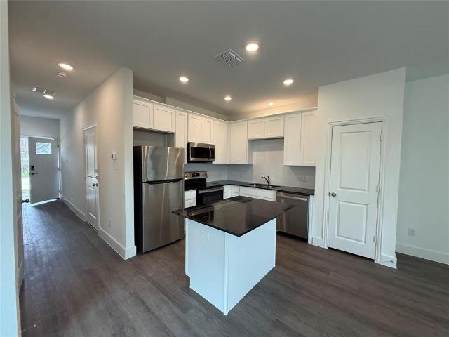 412 E 7th St, Unit 2, Bonham, TX 75418 | MLS #21221