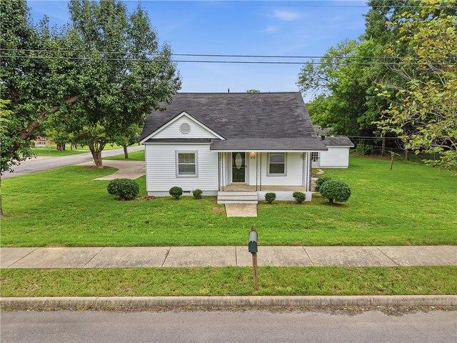 412 E H St, Russellville, AR 72801