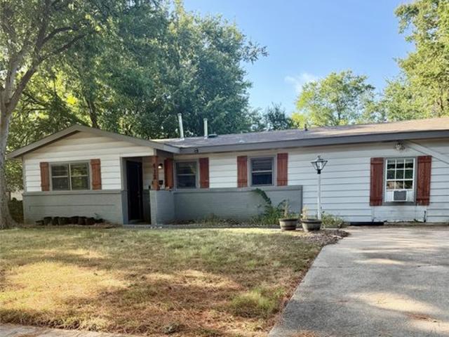 412 E Lovers Ln, Arlington, TX 76010