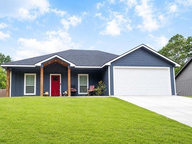 412 E Maple St, Huntington, TX 75949
