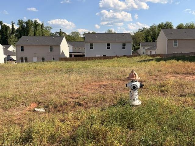 412 Foot Log Ln, Hogansville, GA 30230