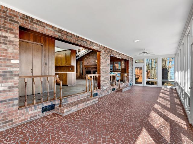 412 Keck Ln
