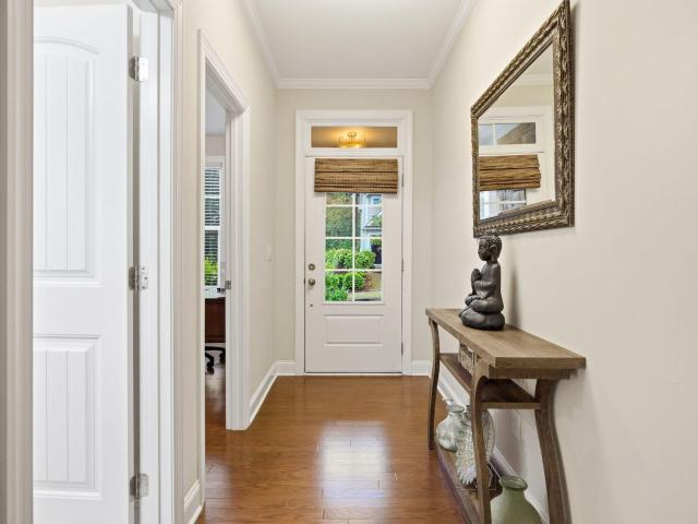 412 Hopwood Way