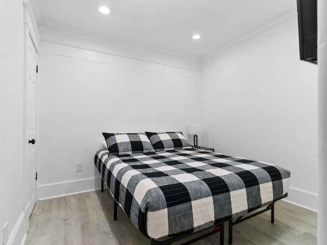412 Harwood Street 1 Bedroom Apartment for Rent at 412 E Harwood St #1094307P, Orlando, FL 32803 Lake Eola Heights