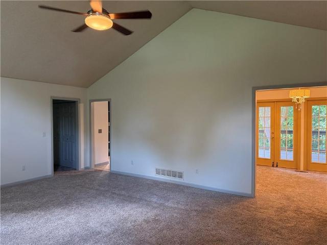 412 Hickory Walk