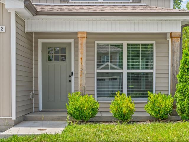 412 Hillside Dr