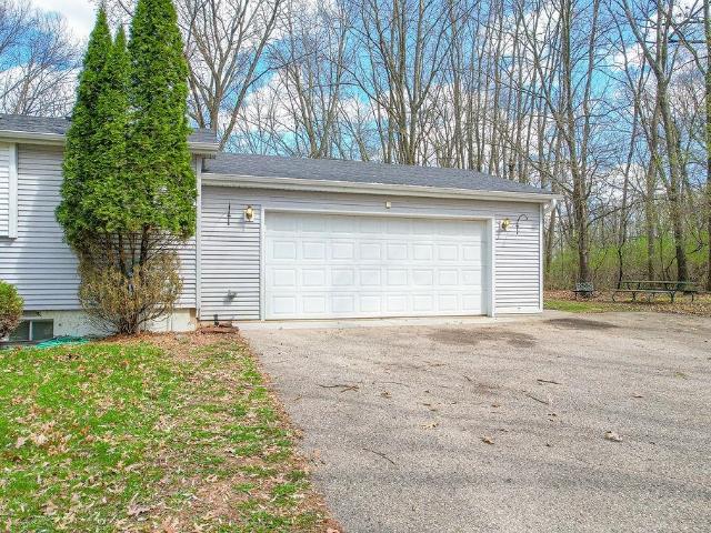 412 Hillwood Lane