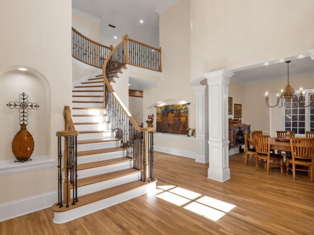 412 Legends Park Cir