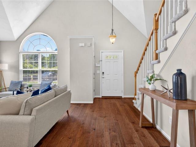 412 Little Neck RD