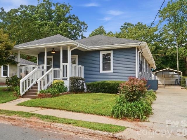 412 Link Street