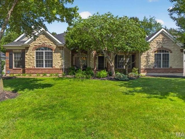 412 Marine Ter, Lake Saint Louis, MO 63367