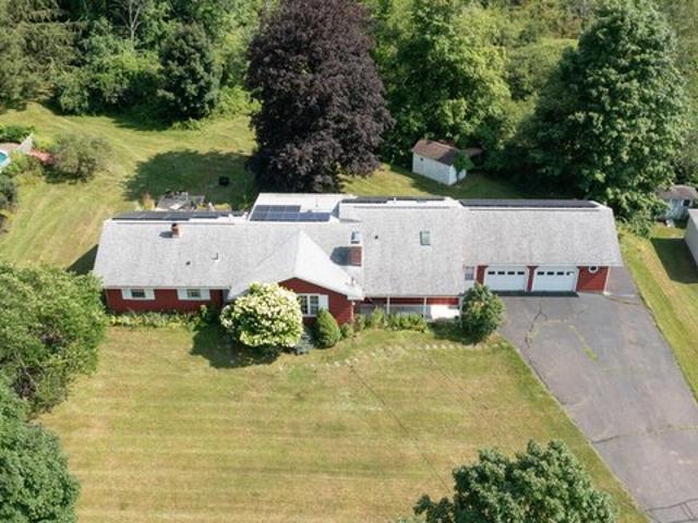 412 McClellan Rd, Nassau, NY 12123