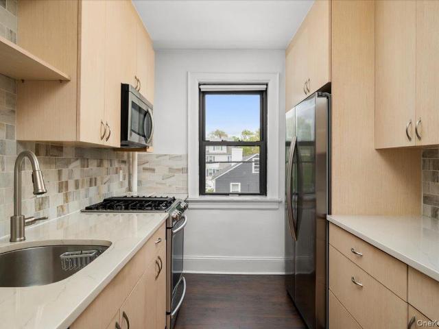 412 Munro Avenue 2H