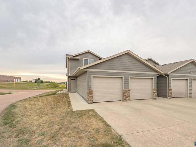 412 N Sioux Blvd, Brandon, SD 57005