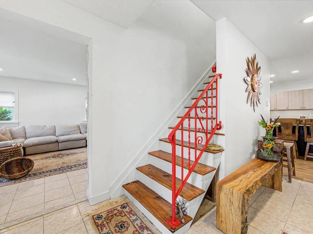 412 N Surrey Ave