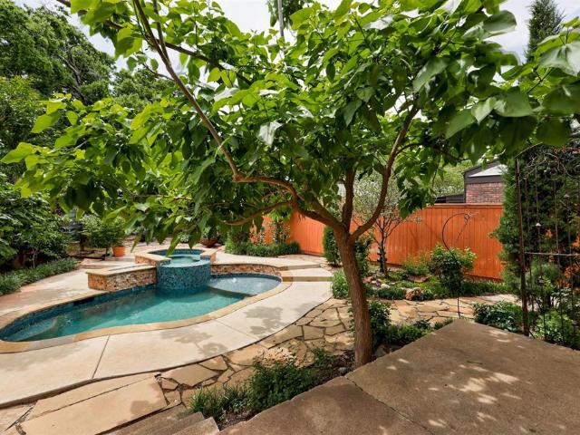 412 NW 35th Street