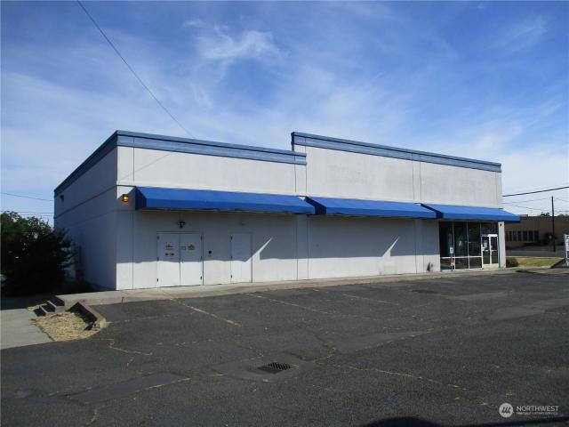 412 S 9th Ave, Walla, WA 99362 | MLS #2255 | Compass