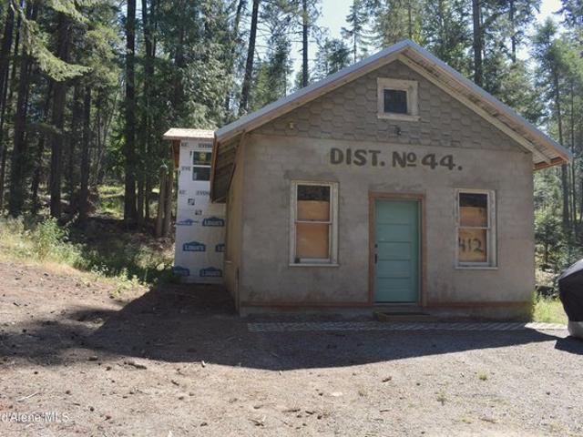 412 Schneiders Rd, Sagle, ID 83860