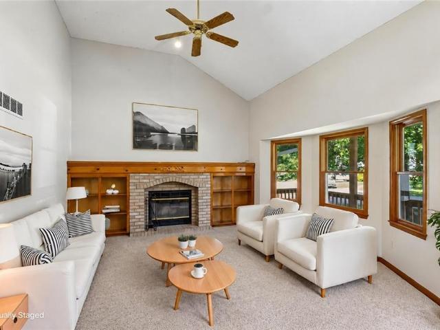 412 se hamilton court